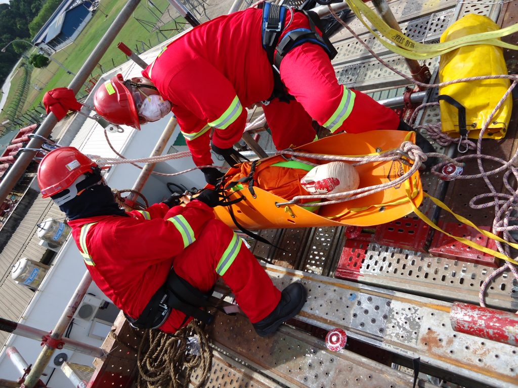 Confined space rescue team - polizbanana