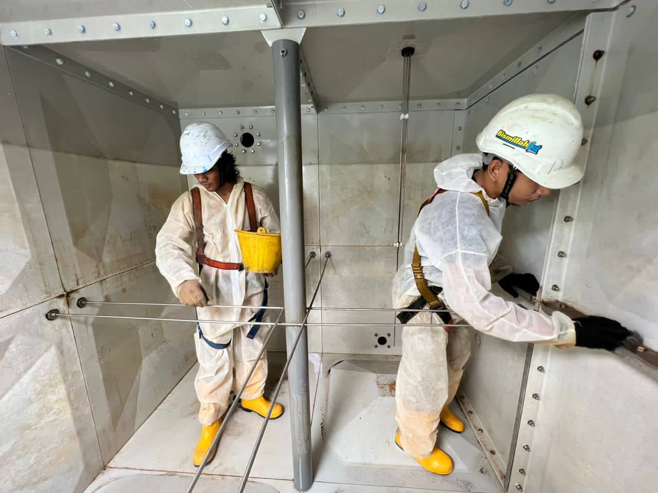 Tank Cleaning Services - 100% Certified and Professional - Myda Risk ...