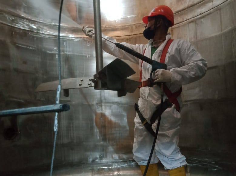 Tank Cleaning Services - 100% Certified and Professional - Myda Risk ...